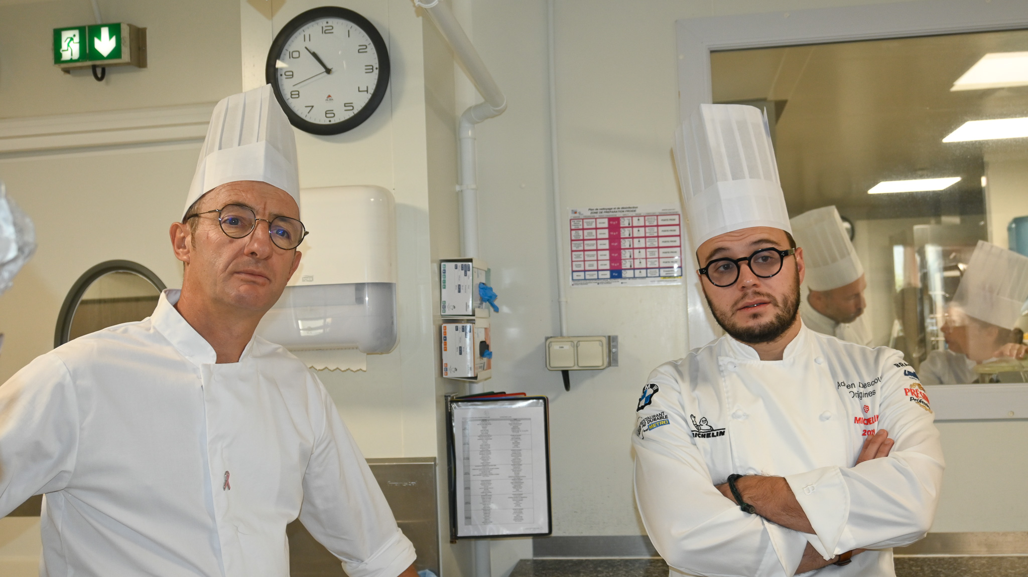 Le chef étoilé Adrien DESCOULS propose un repas gastronomique au Centre ...
