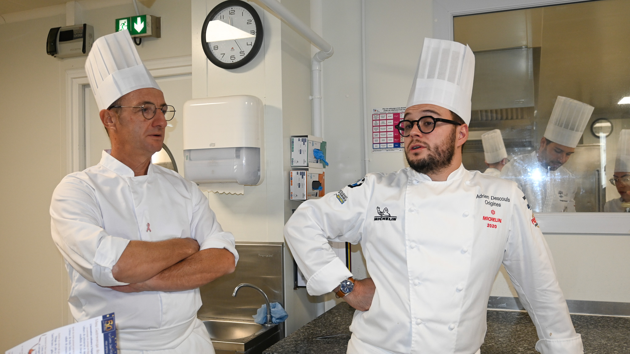 Le chef étoilé Adrien DESCOULS propose un repas gastronomique au Centre ...