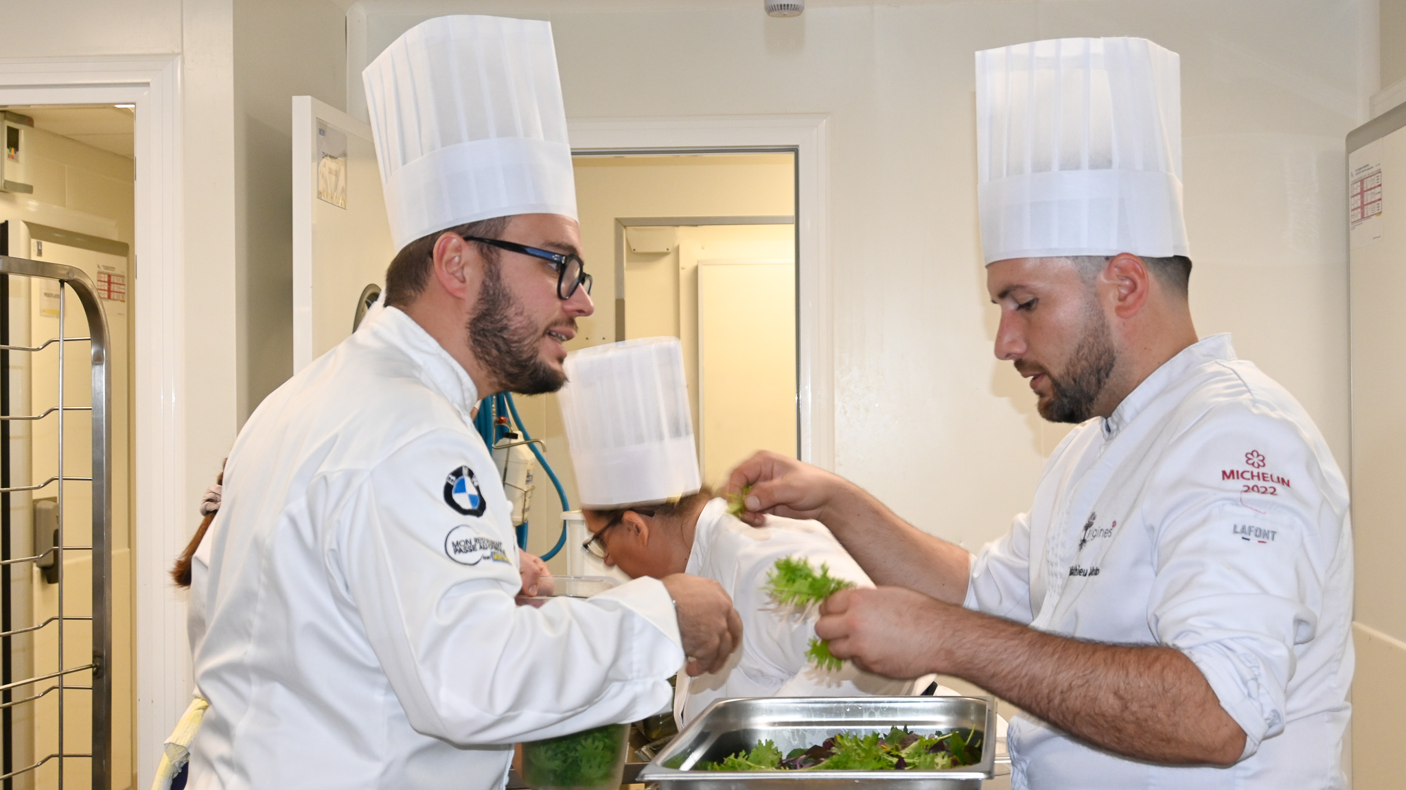Le chef étoilé Adrien DESCOULS propose un repas gastronomique au Centre ...